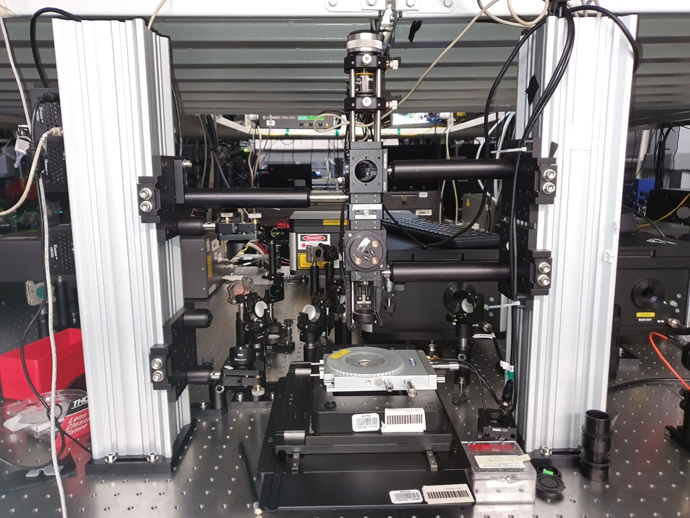 Compact Low-temperature Electro-optical Imaging Setup | Сколтех