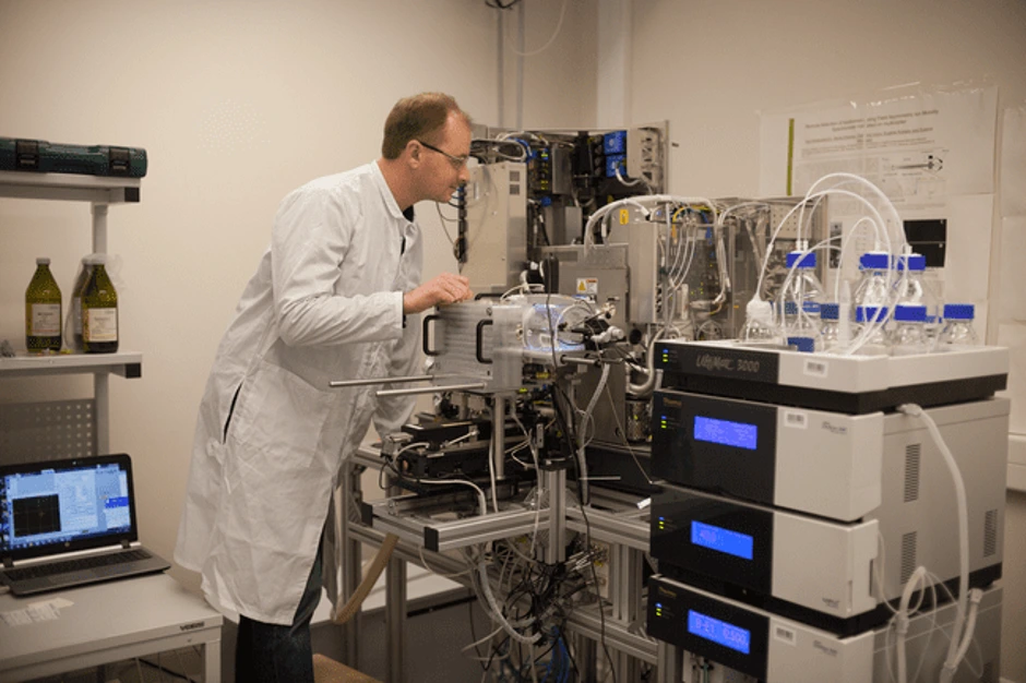 Project Center of Omics Technologies and Advanced Mass Spectrometry